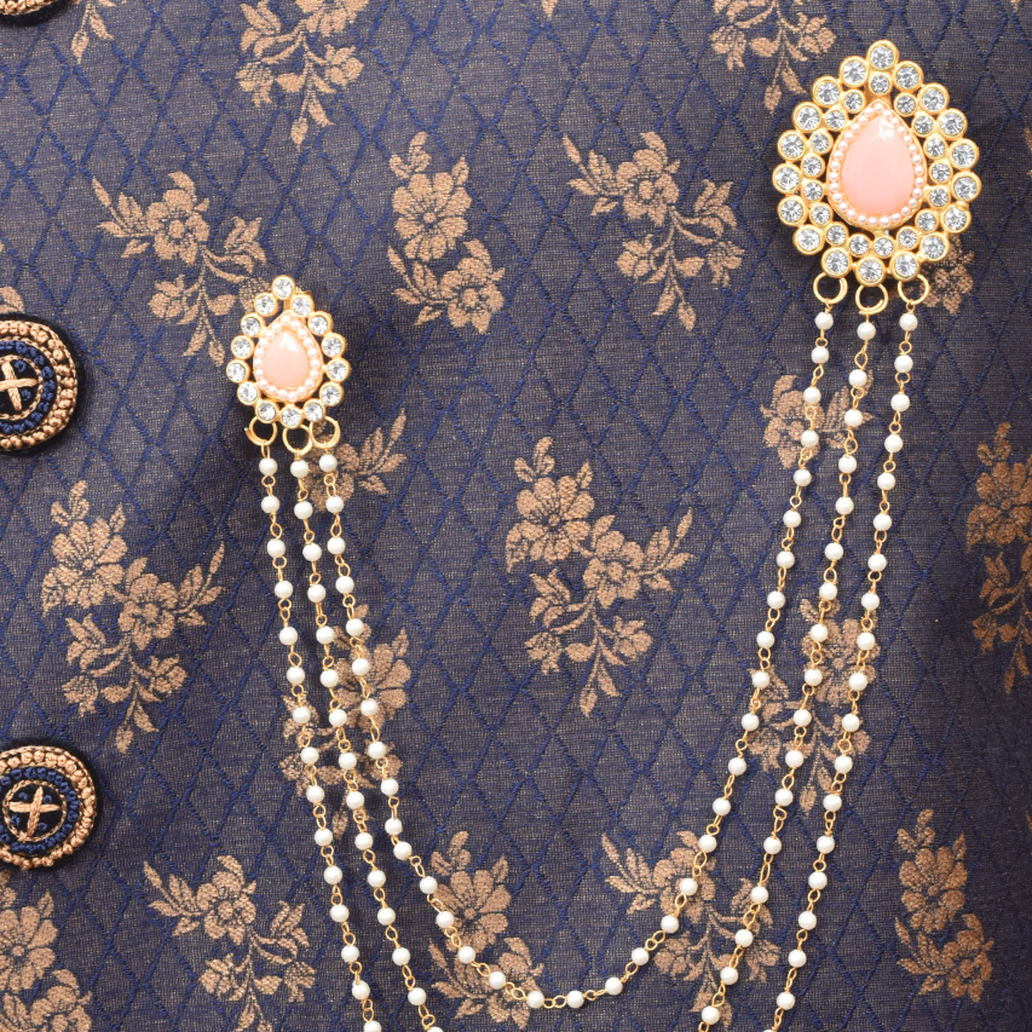 Buy Regal Gajaree Brooch Online in the USA @Manyavar - Brooch for Men