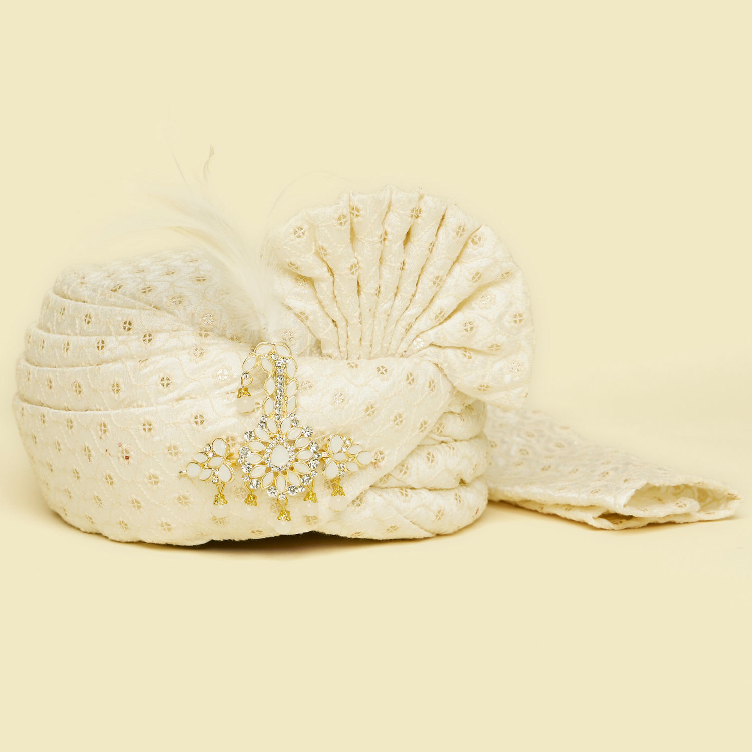 Buy Cream Self Patterned Safa with Paisley Kalgi with Feather Trim ...