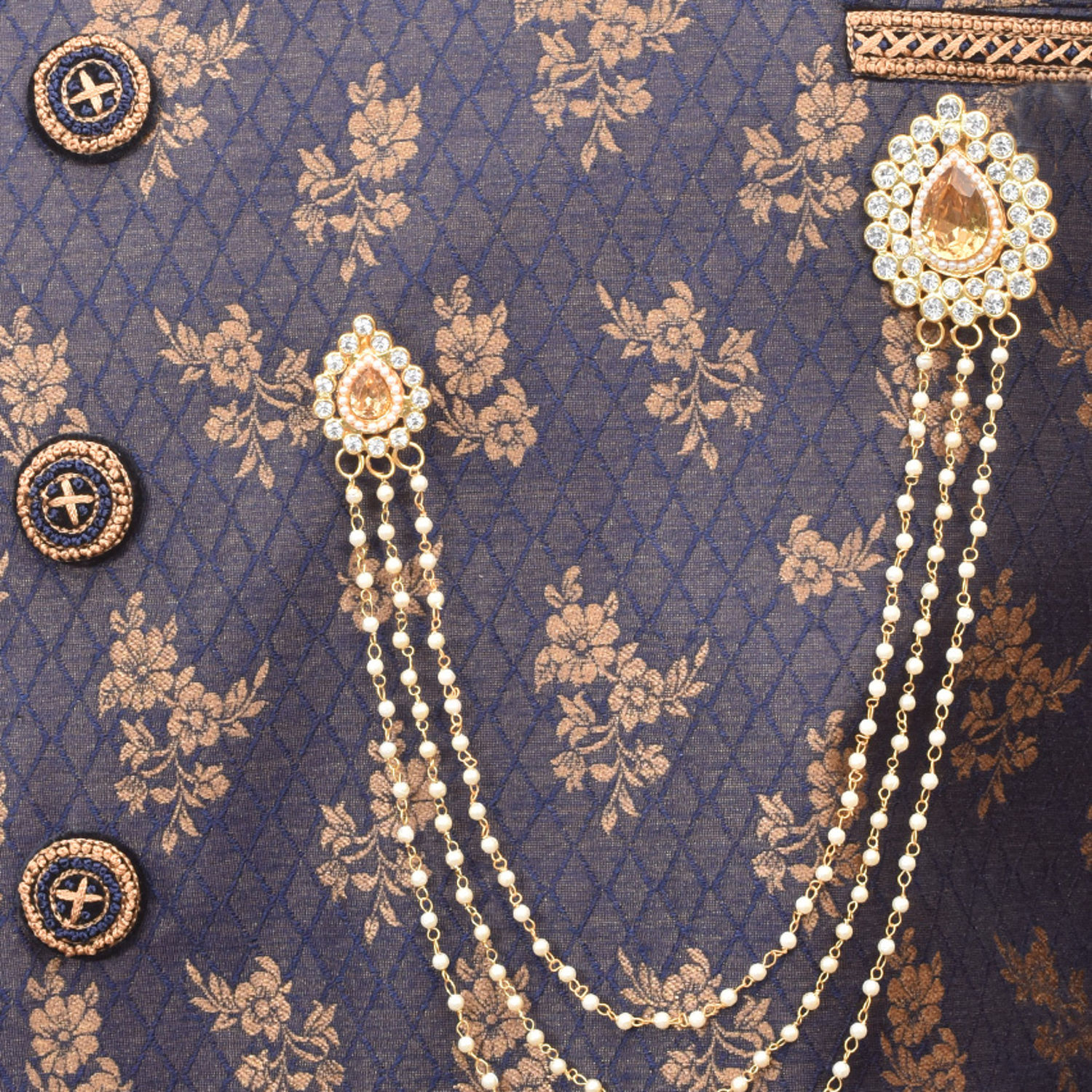 Brooch for Men - Buy Regal Fawn Brooch Online @Manyavar