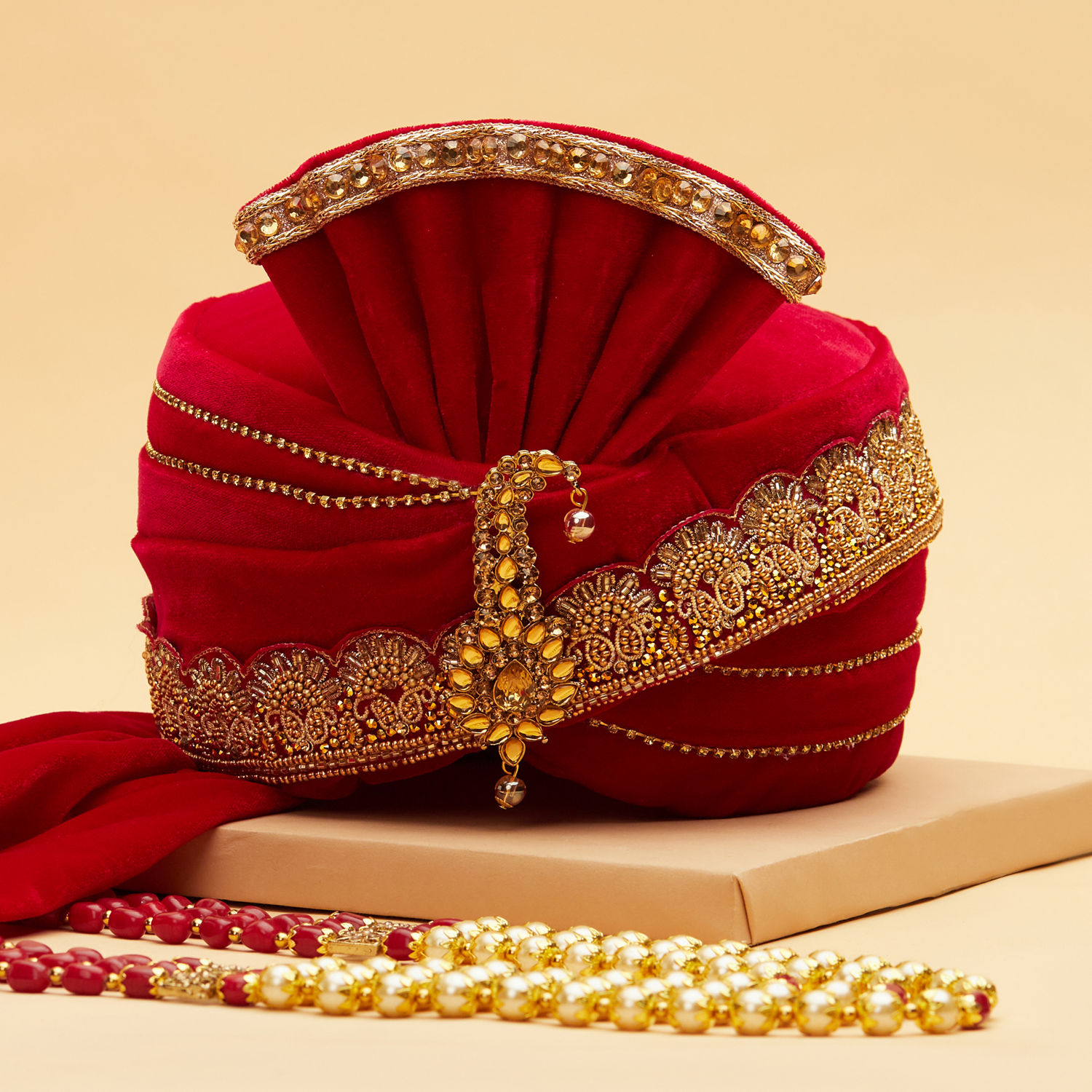 Buy Red Pink Brooch Embellished Safa Online in India @Manyavar - Safa ...